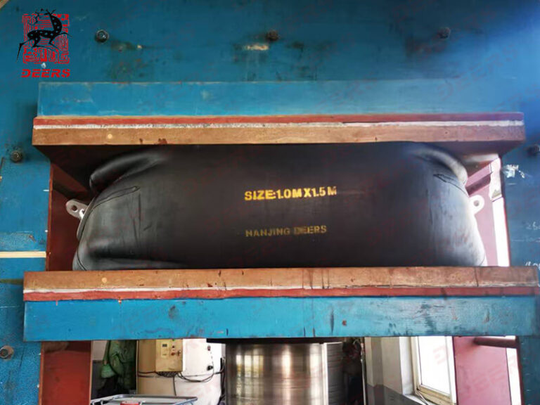 Dia2500×L4000 Pneumatic Fenders and GD Type Fender to Europe - Nanjing ...
